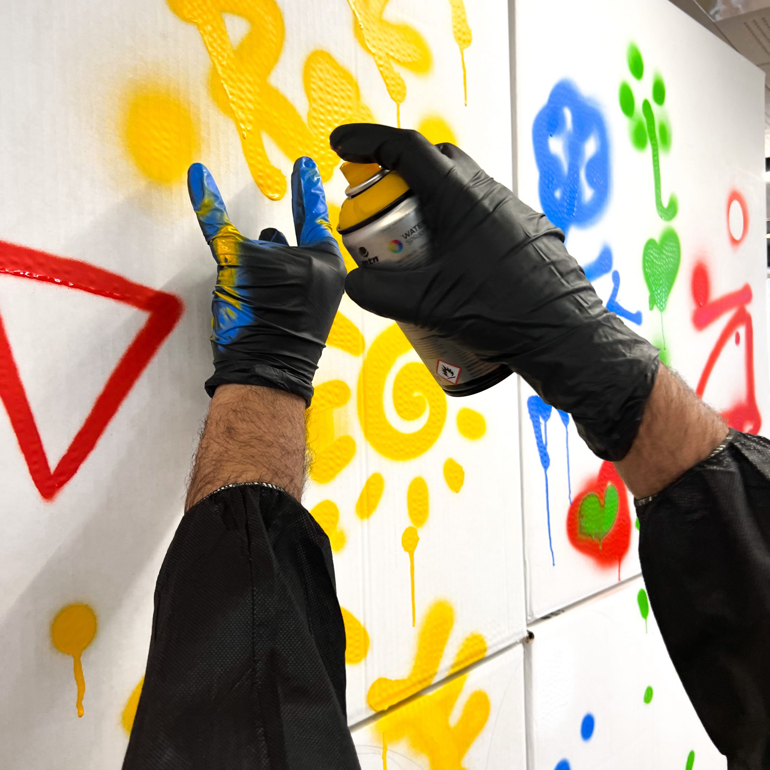 Team Building Graffiti: Pinta un Mural en Equipo con Grafiteros